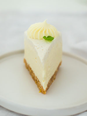 Nepečeni cheesecake s bijelom čokoladom i lješnjacima - like chocolate